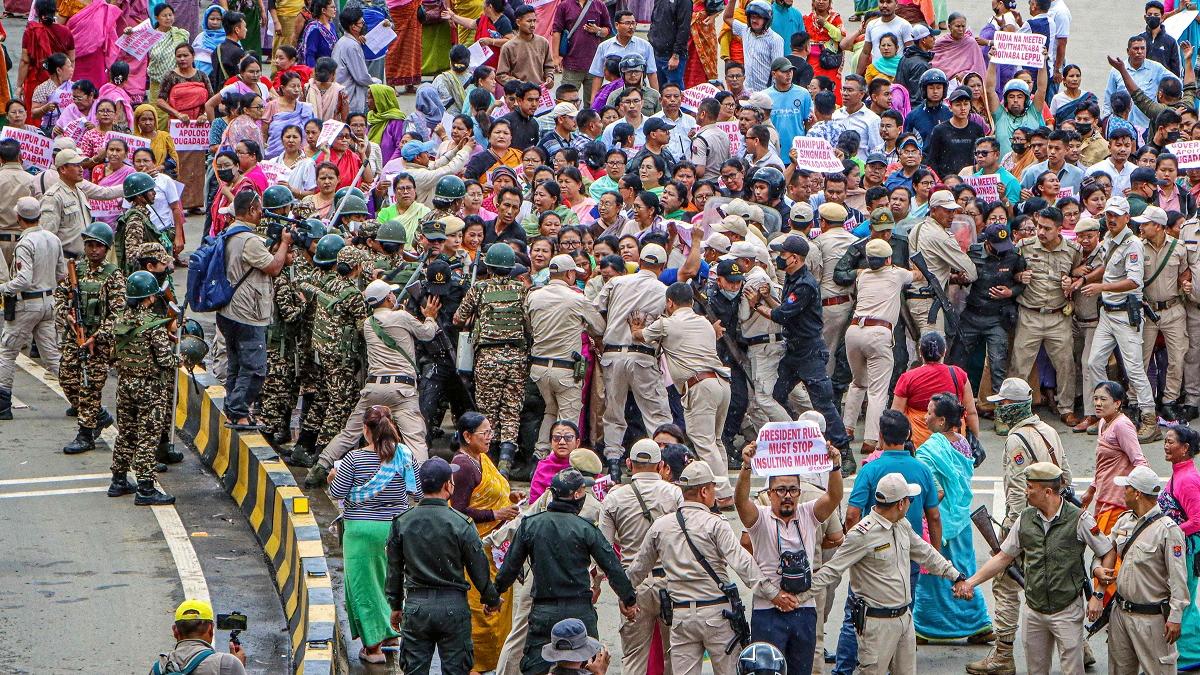 Protesters clash with security forces: How did a bus name row escalate ...