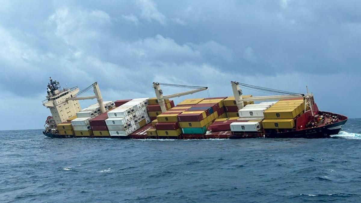 Container from sunken cargo ship washes ashore in Kollam, residents ...