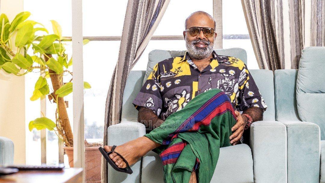 സംവിധാനം സ്വപ്‌നമാണ്‌, പക്ഷേ കണ്‍ഫ്യൂഷനുണ്ട്‌- ചെമ്പന്‍ വിനോദ് ജോസ്