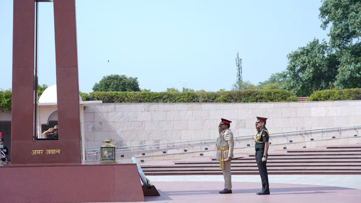 Sri Lanka Army Commander on 4-day official visit to India to boost ...