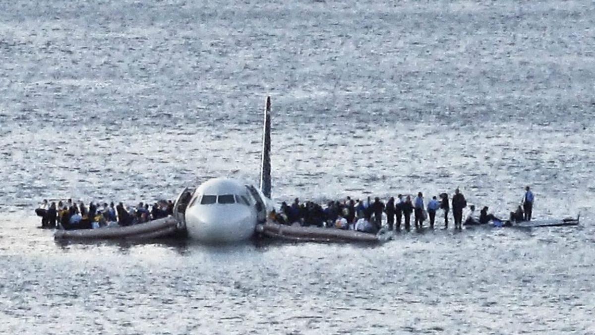 155 souls, one river, one hero: The story of Flight 1549 and Captain ...