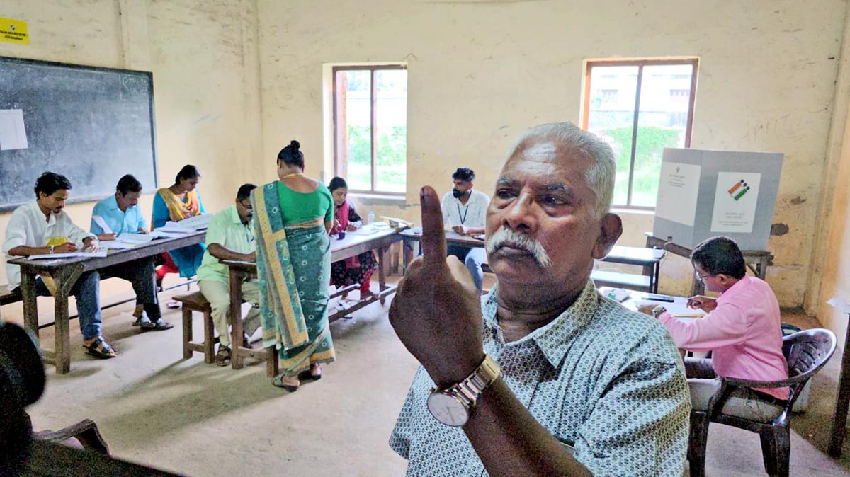 Kerala to set up more polling booths in residential areas for assembly ...