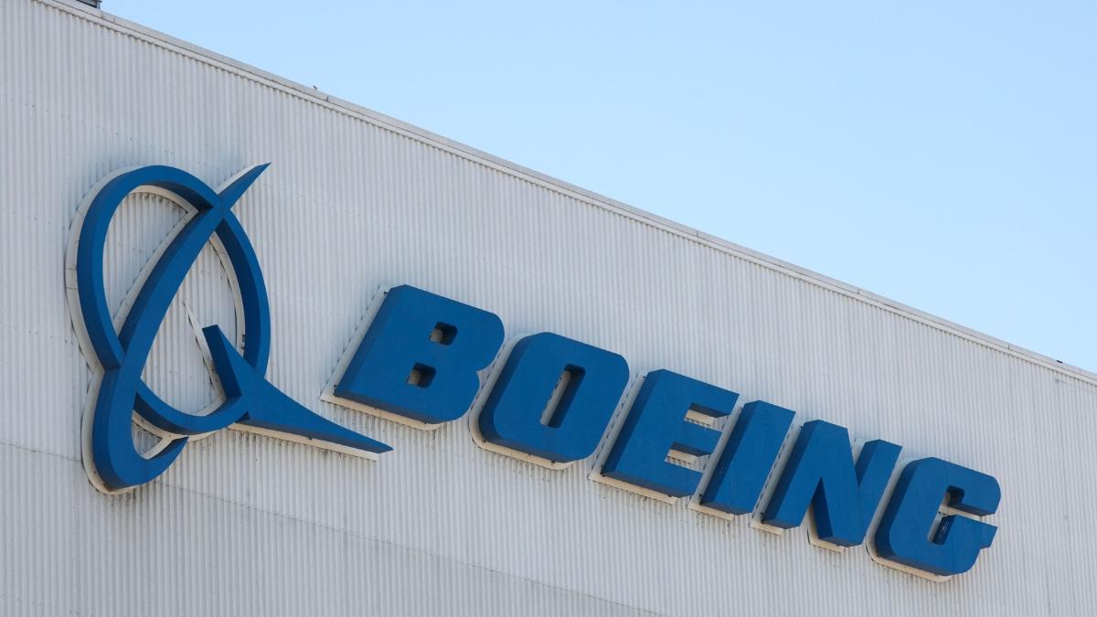 Boeing sees demand for 43,600 aircraft in 20 Years, India poised for ...