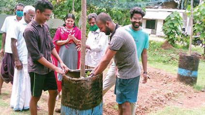 Farmers try barrel farming to stop waterlogging from affecting crops