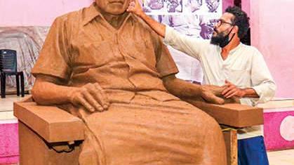 7-feet tall statue of EMS getting ready in Thrissur