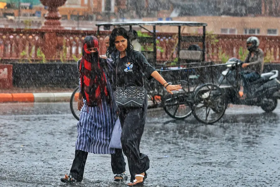 Monsoon surge to drench India: IMD predicts heavy rain, gusty winds ...