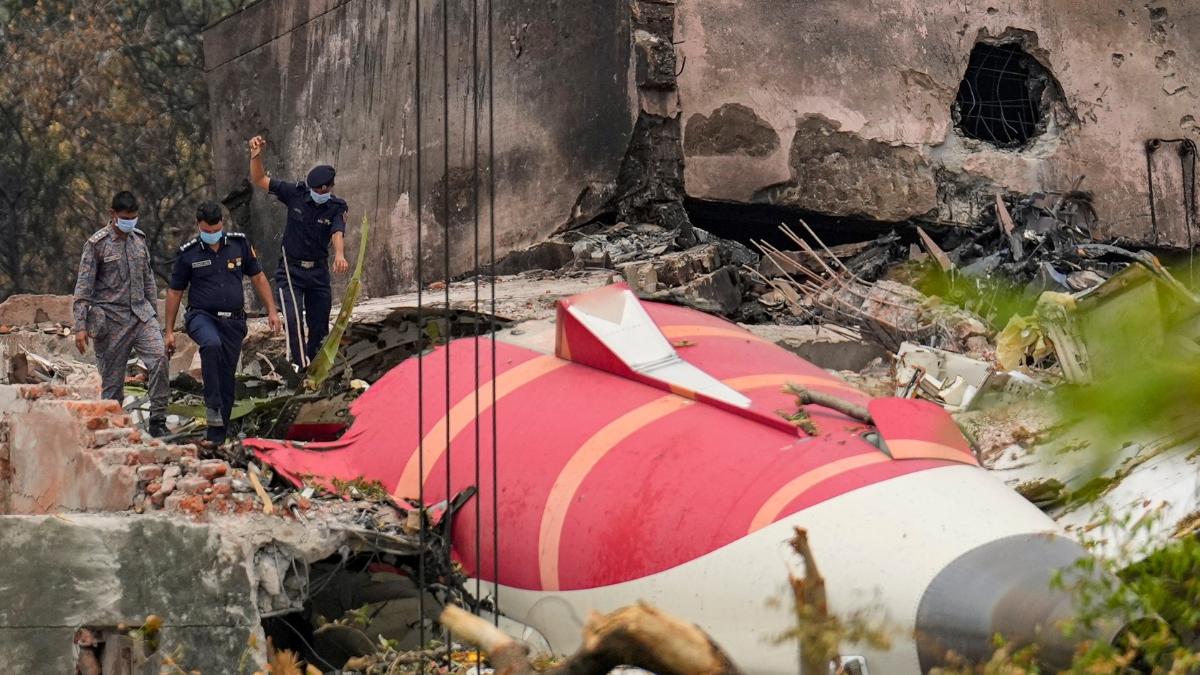 Inside the Black Box: How the Boeing 787 records flight data and what ...