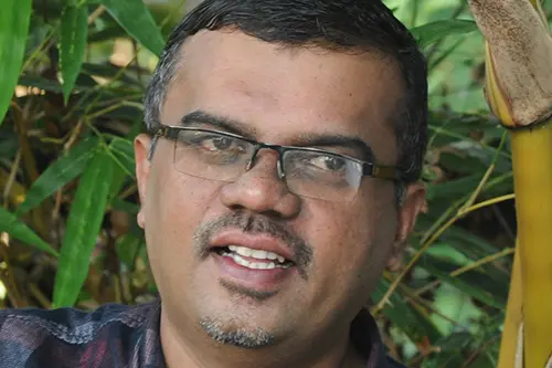 B Murali