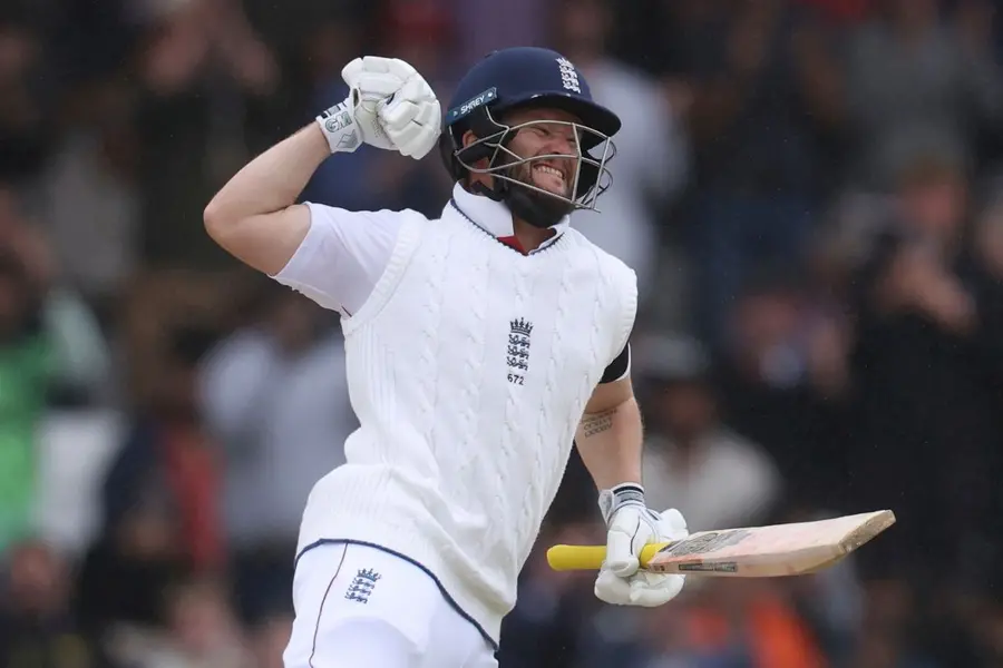 Crawley-Duckett onslaught powers England’s 371 chase as Duckett smashes ...