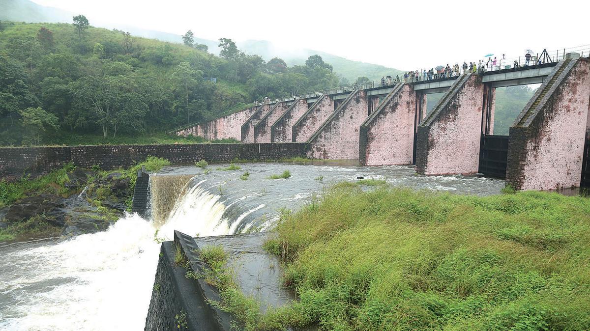 Idukki on alert: What signs suggest Mullaperiyar dam shutters may open ...