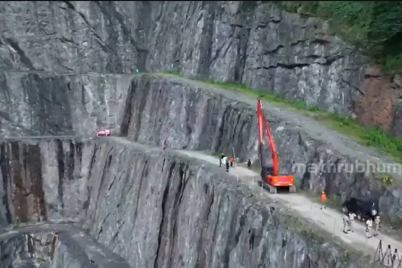 Fatal Konni quarry accident sparks calls to enforce 30‑degree blast rule