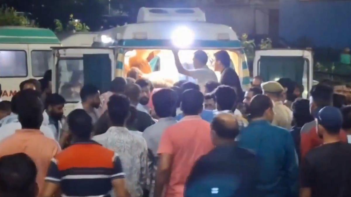 Jammu & Kashmir landslide: SDM Rajinder Singh Rana, son, killed | VIDEO