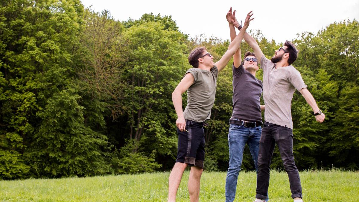 Inside the global ‘friendship recession’: Why you don’t have close ...