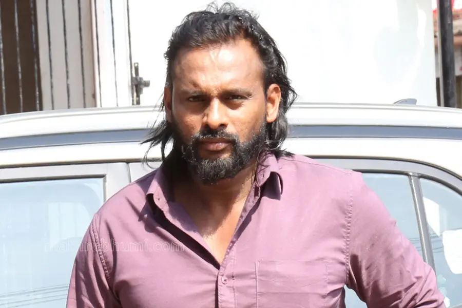 Bigg Boss Malayalam winner booked for alleged theft of ₹10,000 ...