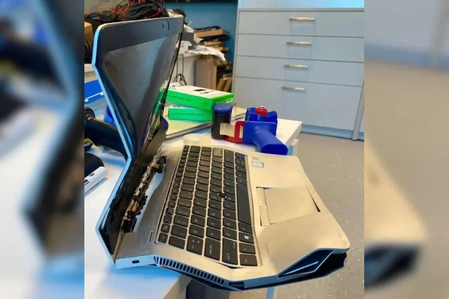 'Ctrl+Z': Reddit turns broken laptop repair query into meme fest