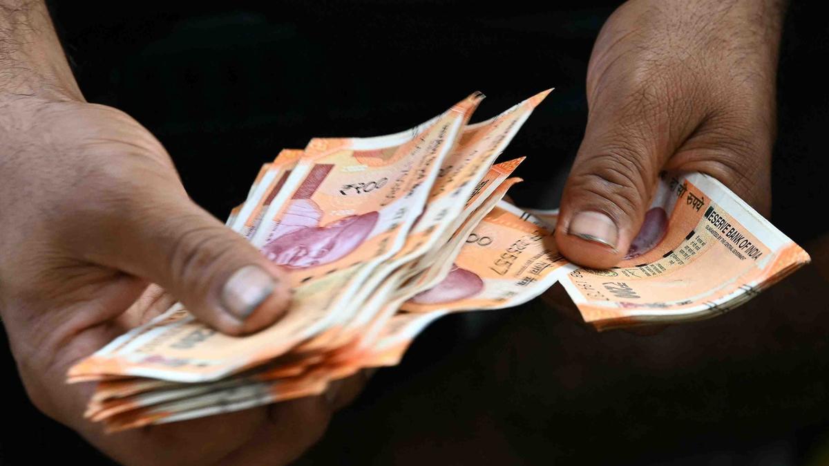 8th Pay Commission: Unions push for January 2026 rollout; Will your ...