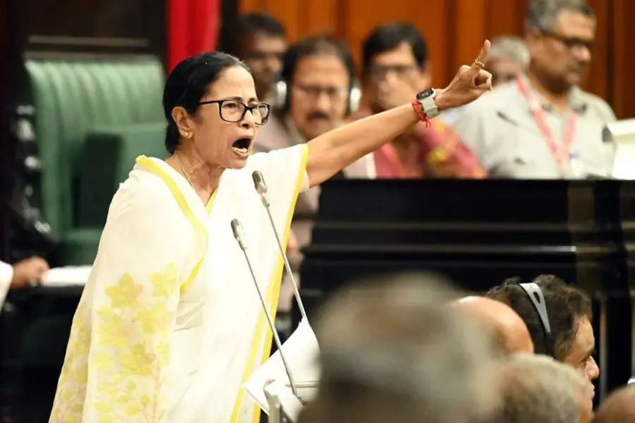 WB parliament ruckus: Mamata-BJP clash explodes, chief whip injured ...