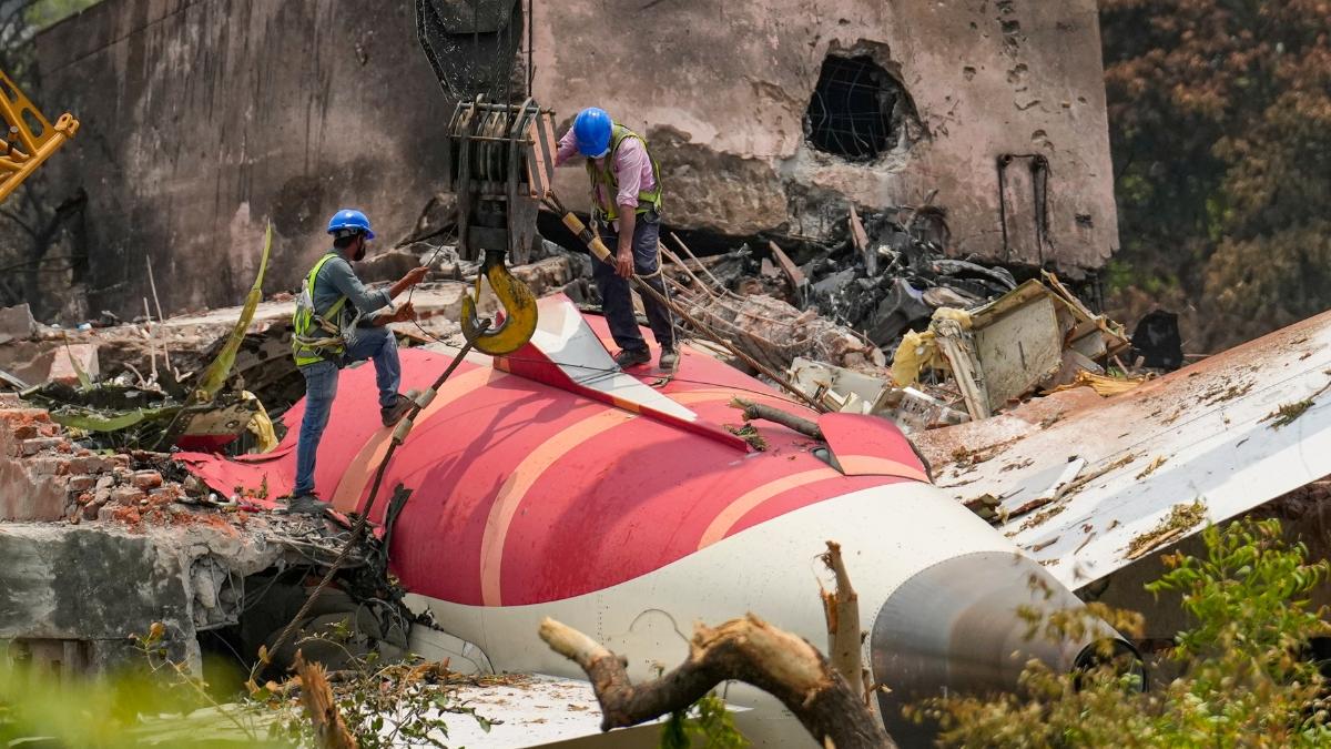 Air India crash: US attorney cites water leak short circuit as likely ...