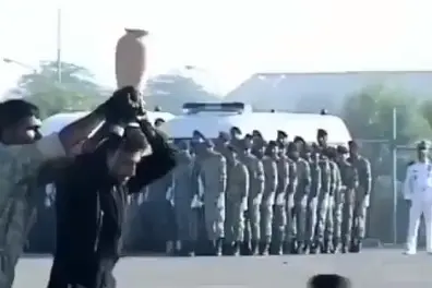 ഇന്ത്യൻ സൈന്യത്തെ പരിഹസിച്ച് പ്രചരിക്കുന്ന വീഡിയോക്ക് പിന്നിലെ യാഥാ ...