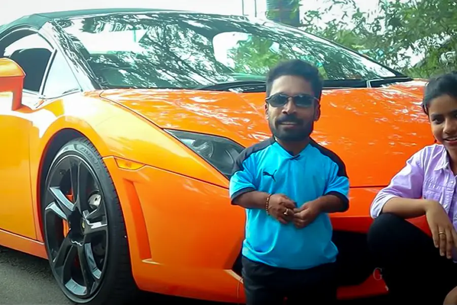 മകളുടെ മോഹം ലംബോര്‍ഗിനി യാത്ര: 'കോലി'യുടെ കാറില്‍ തന്നെ സഫലമാക്കി ...