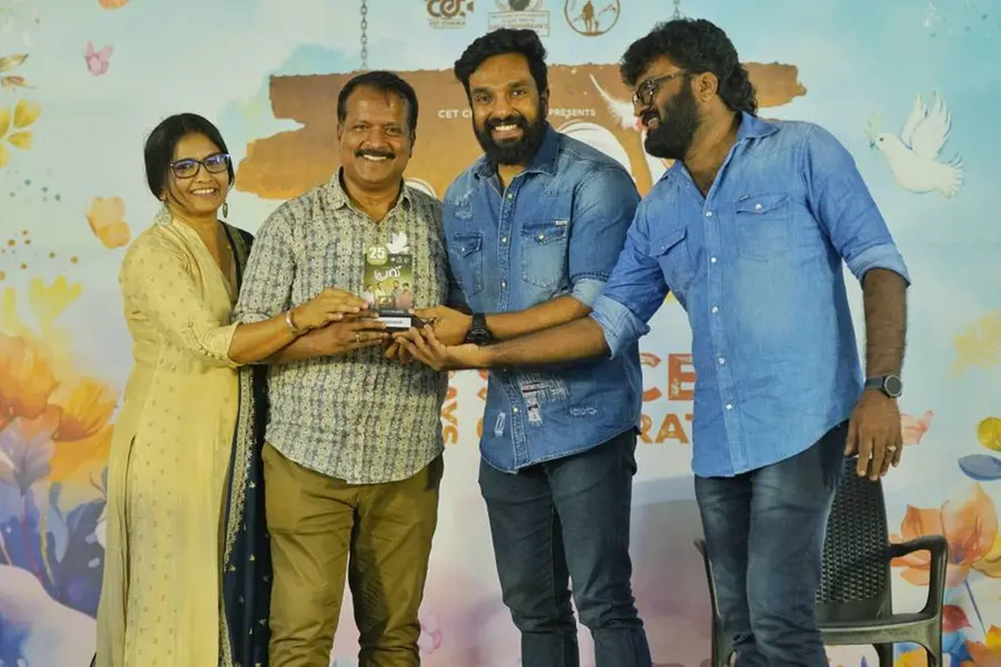 അമിത് ചക്കാലക്കൽ നായകനായ 'പ്രാവി'ന്റെ വിജയാഘോഷം കൊച്ചിയിൽ നടന്നു ...