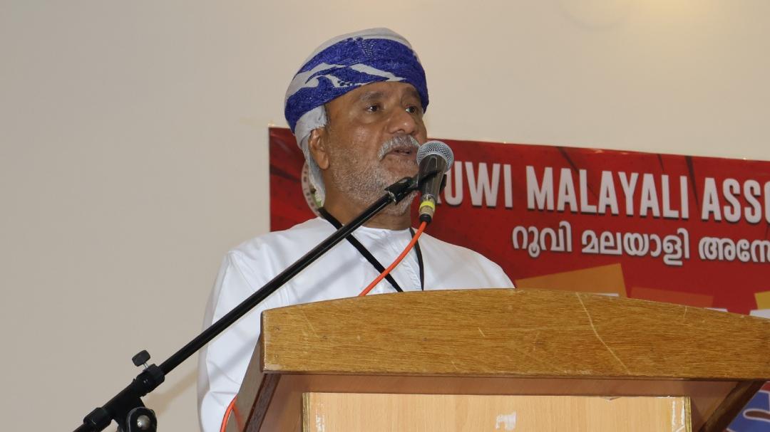 മനുഷ്യത്വത്തെക്കുറിച്ച് വലിയ സന്ദേശം നൽകുന്ന ചിത്രമാണ് ആടുജീവിതം ...