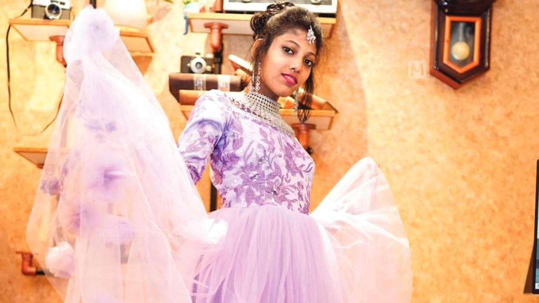 അഫ്രിന്‍ ഫാത്തിമക്ക് മുന്നില്‍ വെല്ലുവിളികളേറെ; ഇന്നവള്‍ നാട്ടിലെ താരം ...