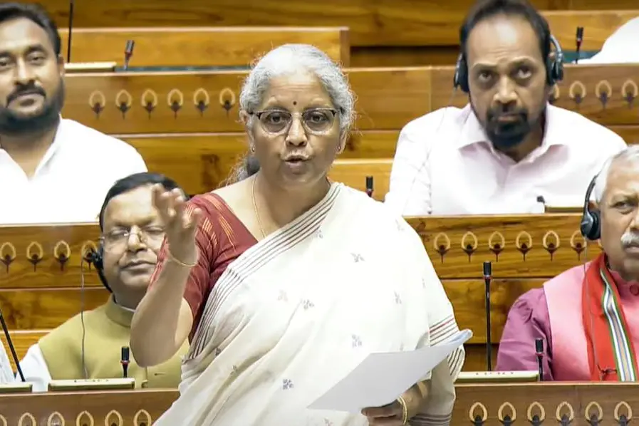 200 കോടി രൂപയുടെ നികുതിവെട്ടിപ്പ് കണ്ടെത്താന്‍ സഹായിച്ചത് വാട്‌സാപ്പ് ...