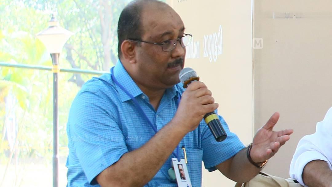 ഹിന്ദി നിര്‍ബന്ധമാക്കുന്നതില്‍ പ്രതിഷേധം; അവാര്‍ഡ് തിരിച്ച് നല് ...