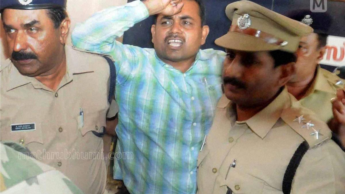 നോവലിന് അനുമതി നൽകാത്തതിൽ പ്രതിഷേധിച്ച് നിരാഹാരം; മാവോവാദി രൂപേഷ് ...