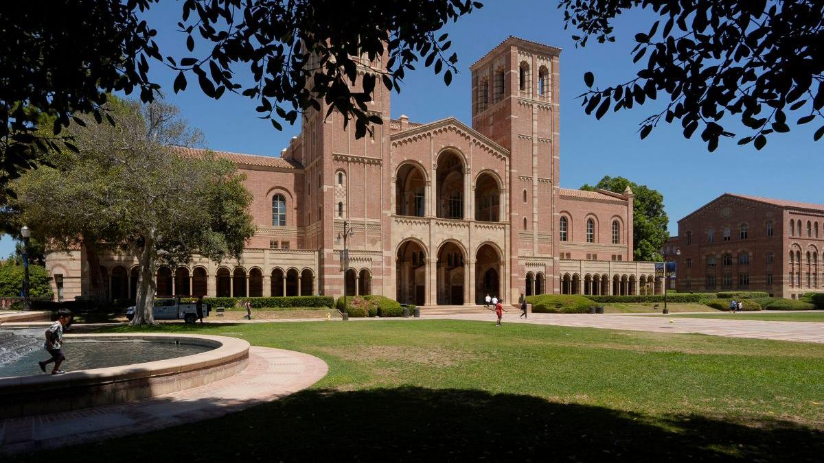 University of California students, faculty and staff sue Trump ...