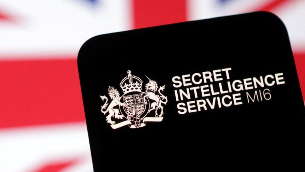 Spies wanted: MI6 takes to dark web to recruit a new generation of spies | WATCH