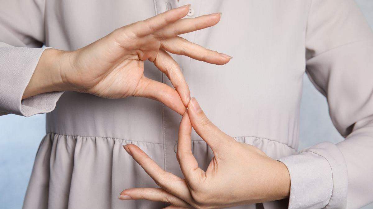 Sign Language Day 2025: Government launches training, e-content to ...