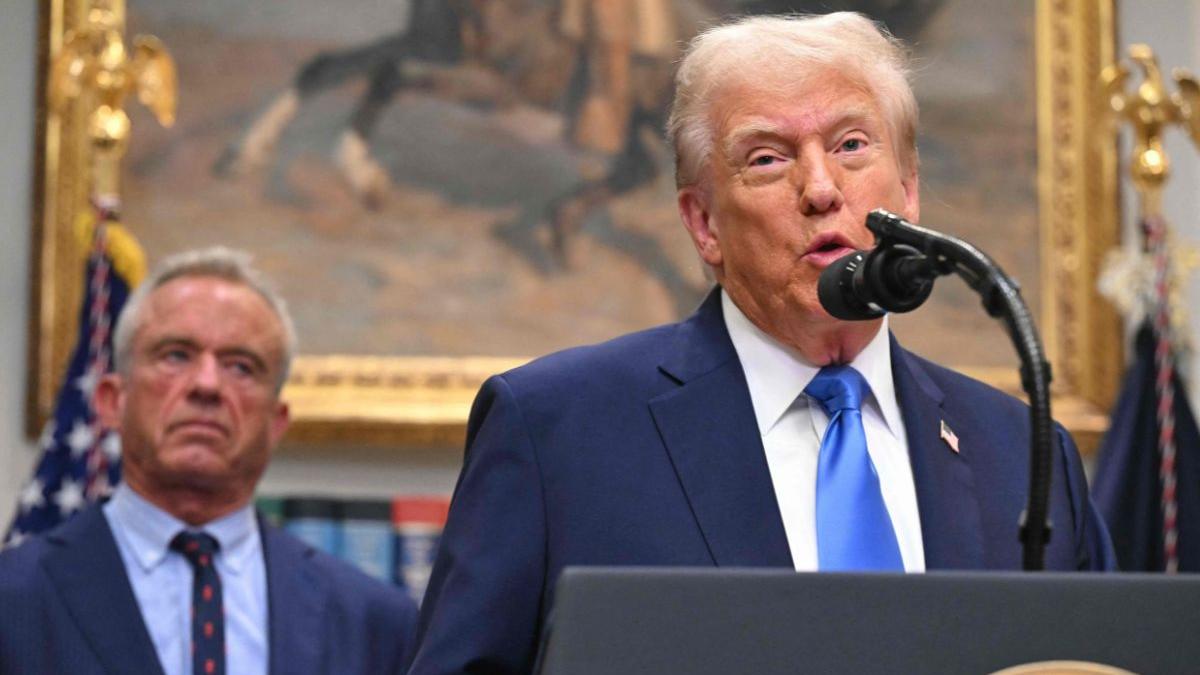 White House autism briefing turns into pronunciation gaffe as Trump ...