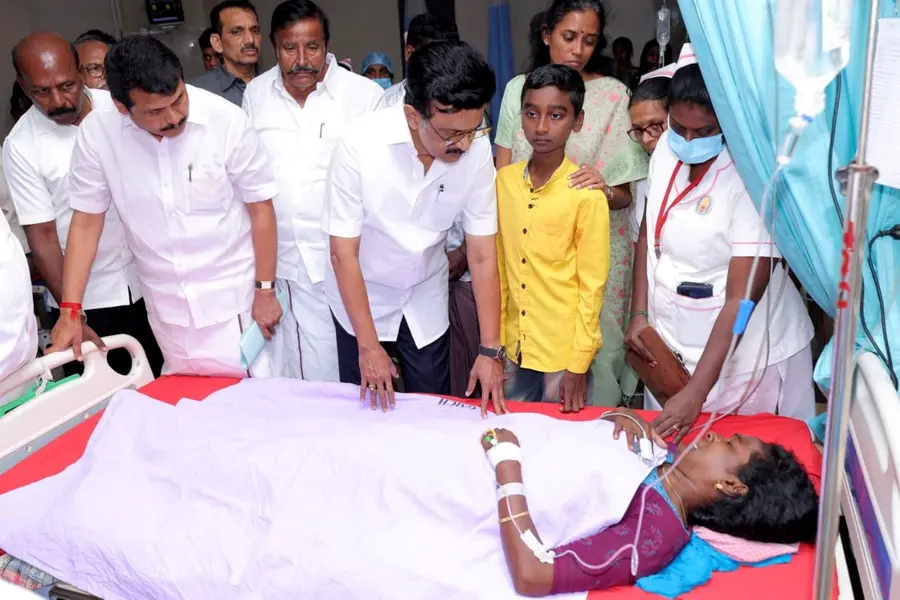 MK Stalin and Udhayanidhi Stalin visit Karur mortuary and hospital ...