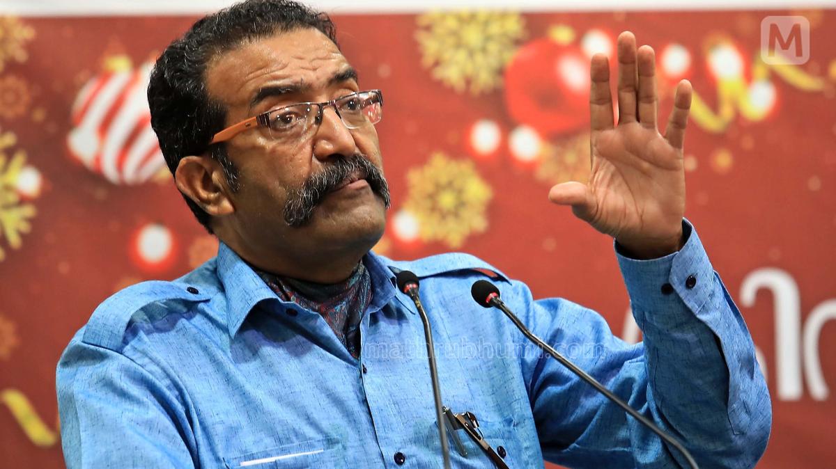 Former Kerala DGP Rishiraj Singh’s good deed on Vande Bharat train ...