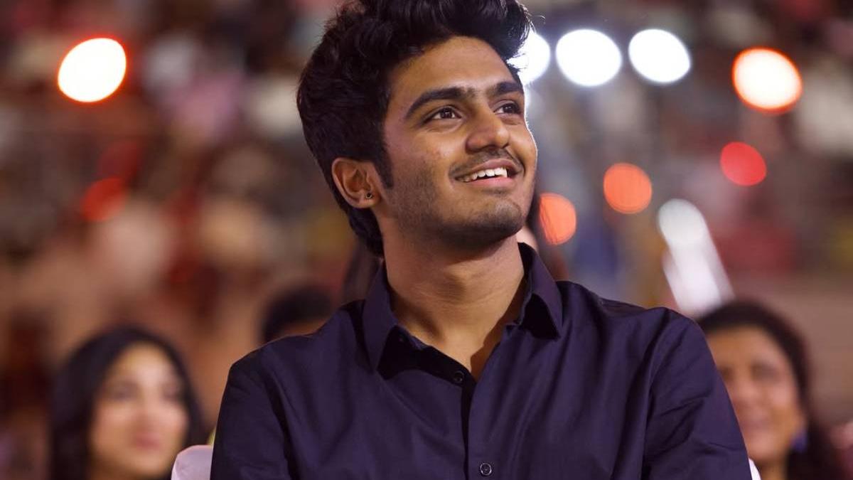 'He works 19 hrs a day, deserves even greater success': Singer Harini ...