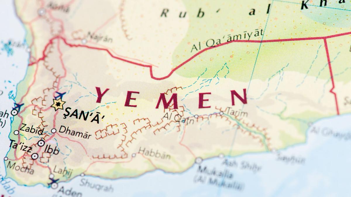 Projectile strikes vessel in Gulf of Aden; British Military confirms ...