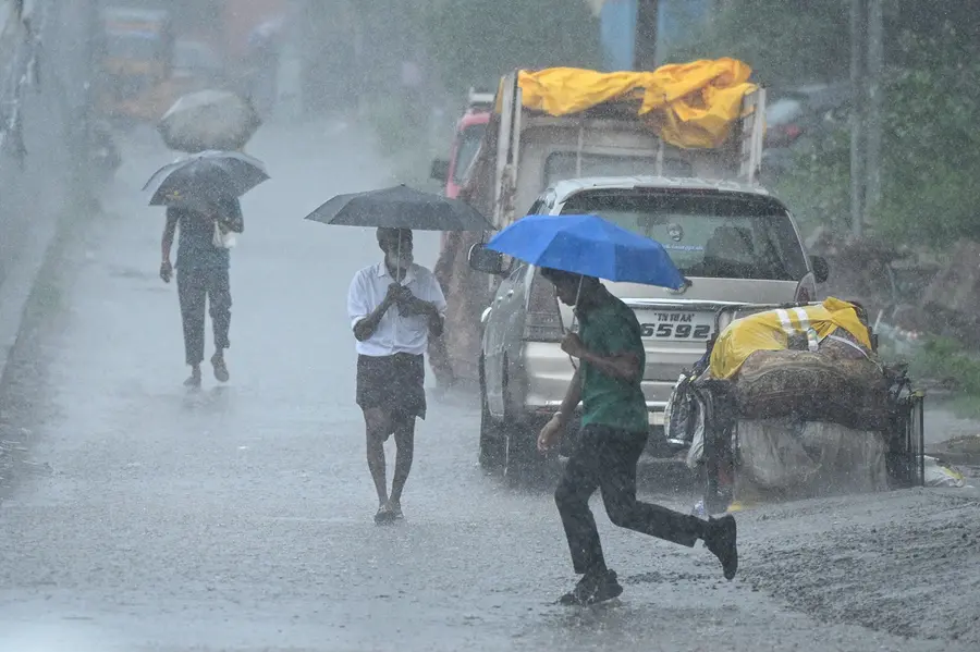 Heavy rainfall forecast in Tamil Nadu: Chennai and six districts on ...