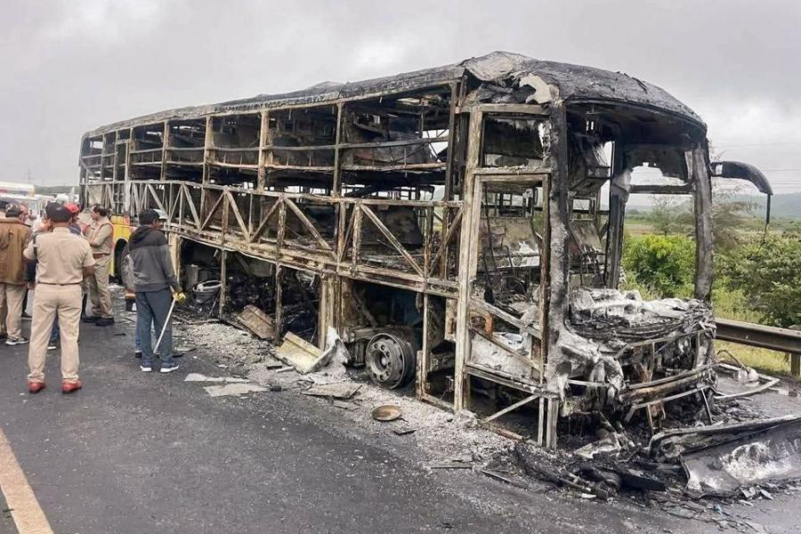 Sleeper bus fire on Agra-Lucknow Expressway prompts safety concerns ...