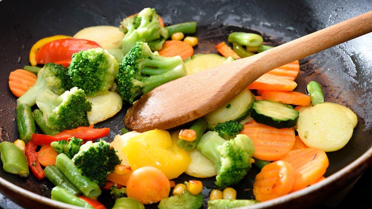 Boiling vs steaming: Which cooking method keeps your veggies healthiest?