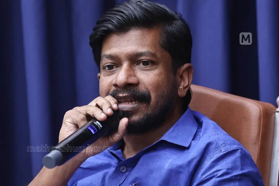 രാഹുല്‍ മാങ്കൂട്ടം വിഷയം സമരം പ്രഖ്യാപിച്ചവര്‍ പോലും പിന്നോട്ട് പോയി-ഒ ...
