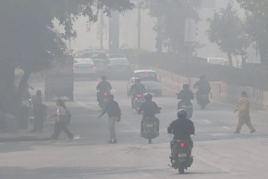 Delhi air quality 'severe': AQI hits 413 as GRAP Stage III restrictions ...