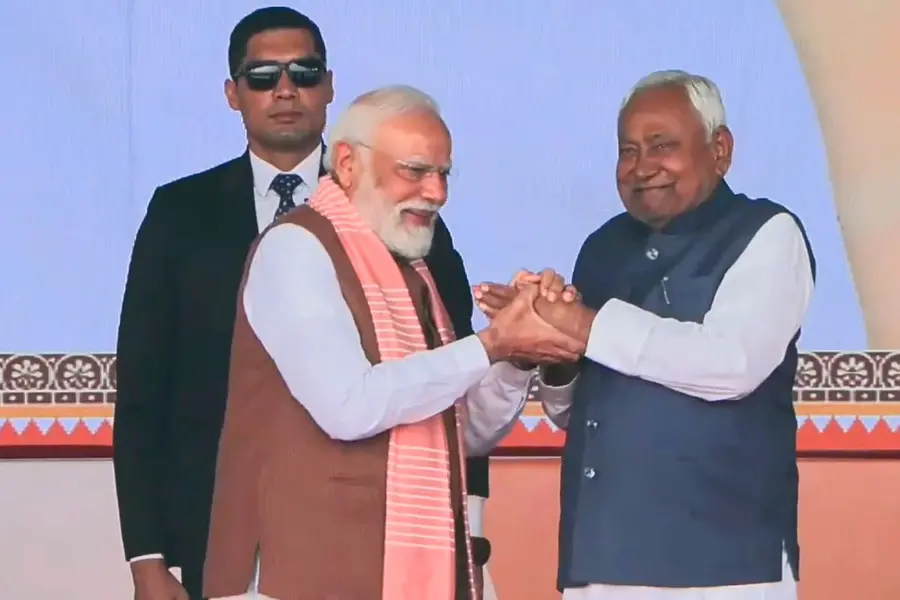 Nitish Kumar begins record 10th term; extends greetings to PM Modi on ...