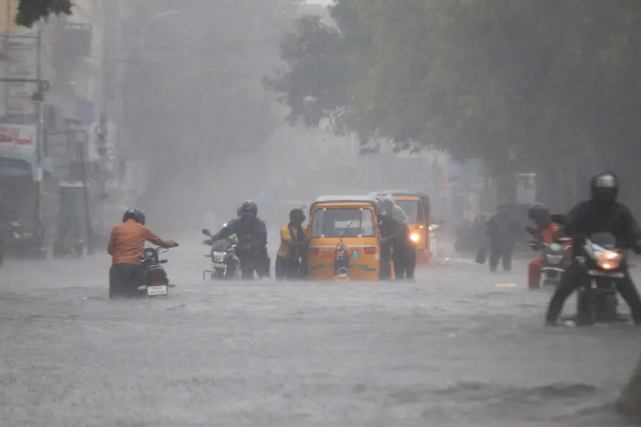 Cyclone Senyar latest | Chennai on alert as storm threat intensifies ...