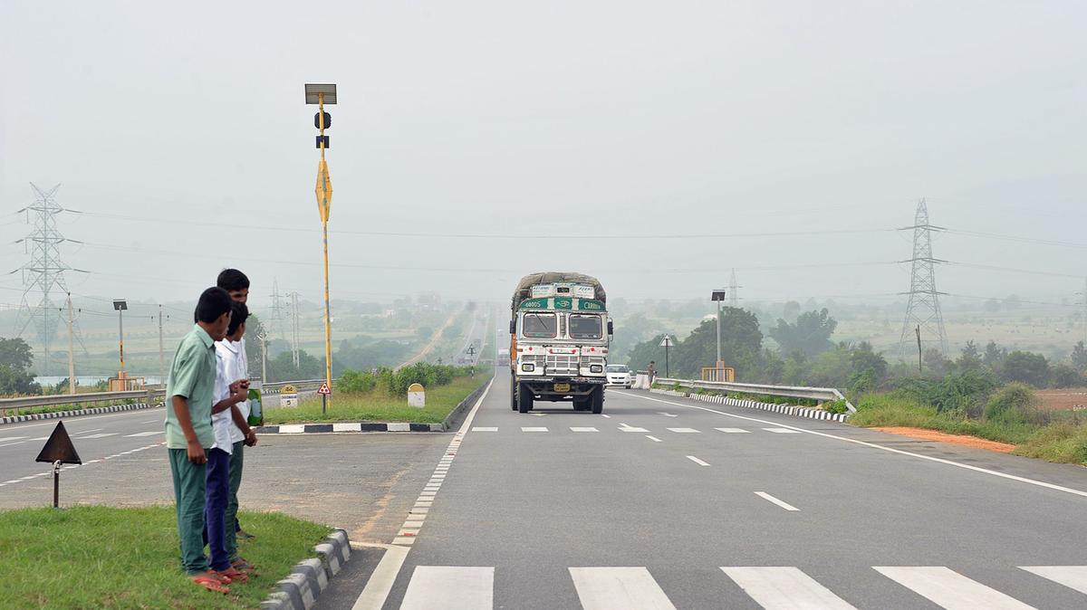 Kerala police MVD fines | punishment for violating zebra crossing ...
