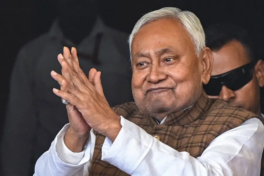 Nitish Kumar enters World Book of Records for taking oath as Bihar CM ...