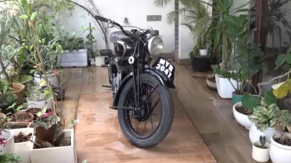 Sholay nostalgia: Original Amitabh–Dharmendra bike now owned by ex-IAS ...