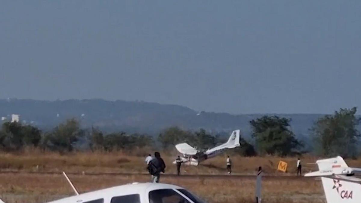 Scary moment as trainee aircraft skids off at MP’s Dhana airstrip ...