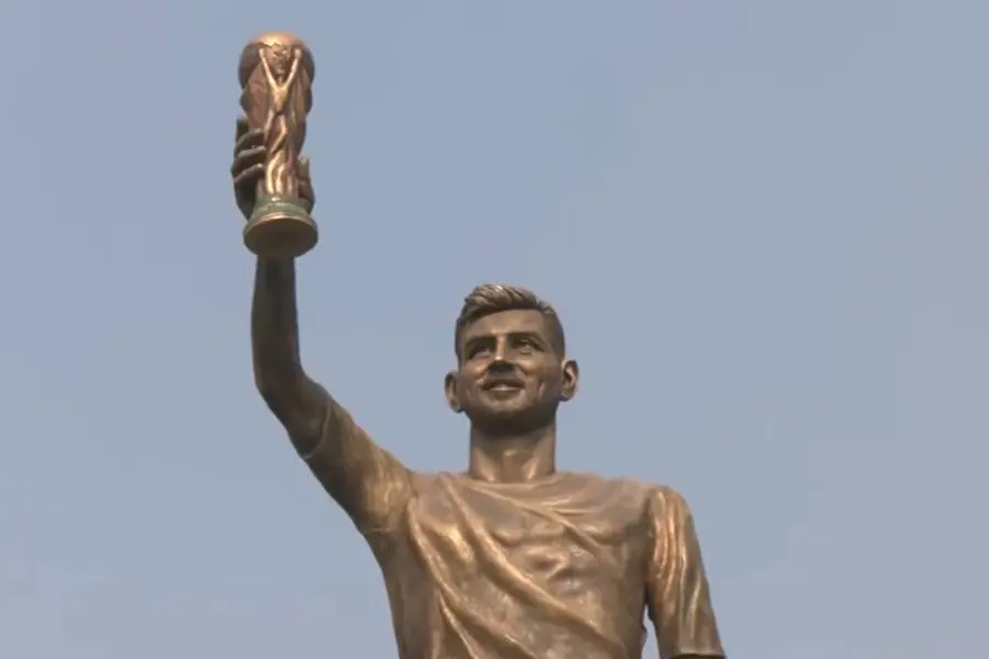 Lionel Messi unveils 70-foot statue in Kolkata via virtual ceremony on ...
